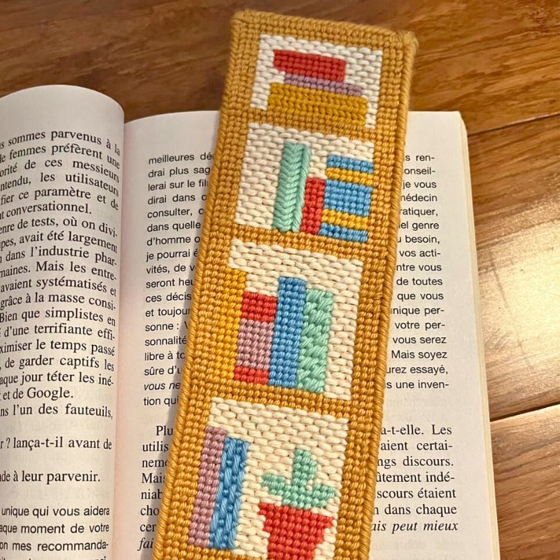 Bookshelf Wealth Bookmark Needlepoint Kit - Stitch Guide – Unwind Studio
